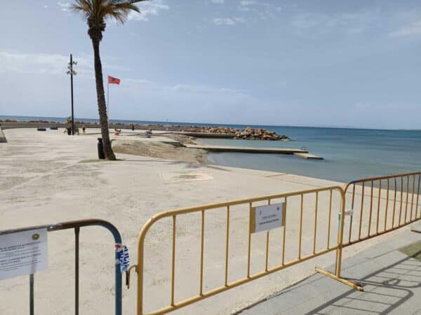 Water Quality Alert closes Torrevieja seafront pools - The Leader - The ...